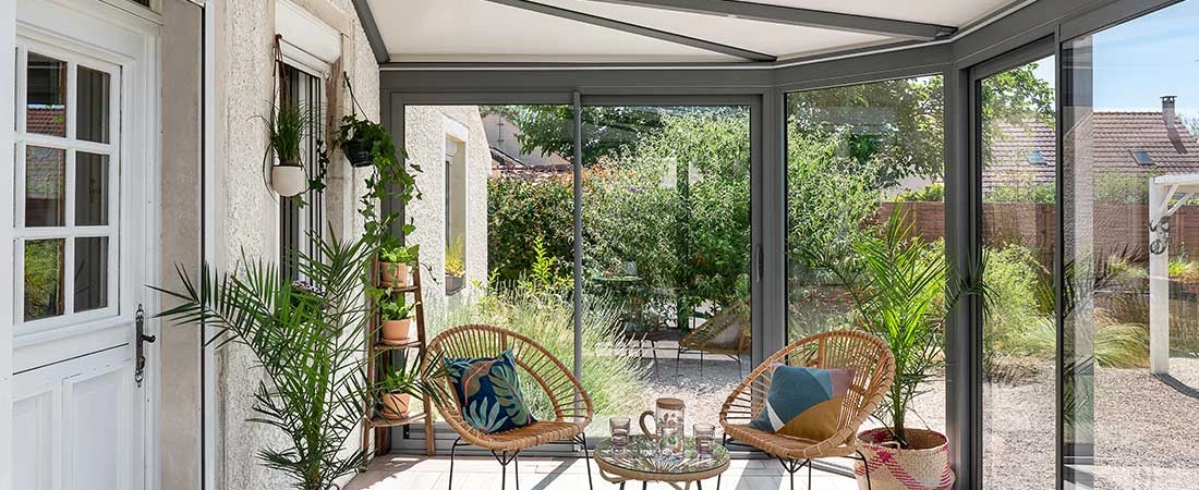 Véranda bois, aluminium, extension maison - Vie & Véranda